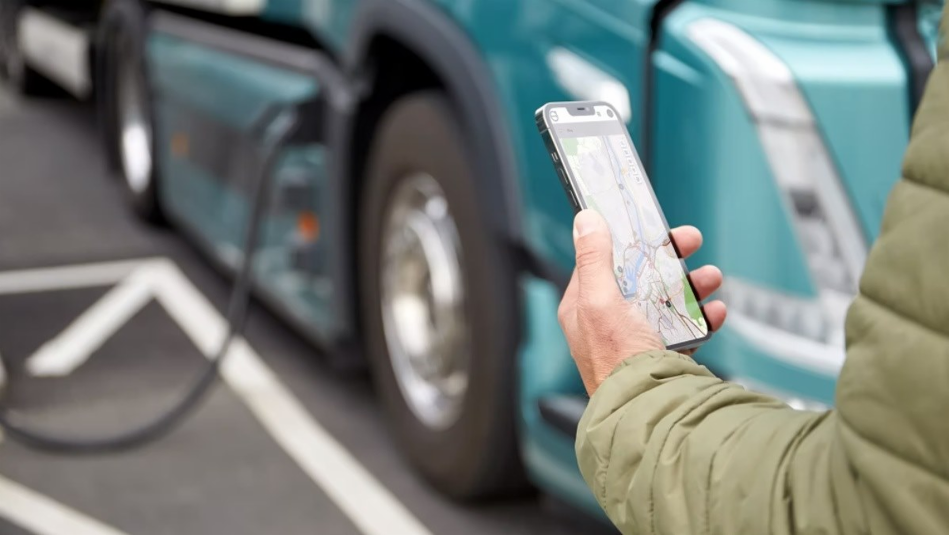 New service drives forward e-truck charging | TRATON